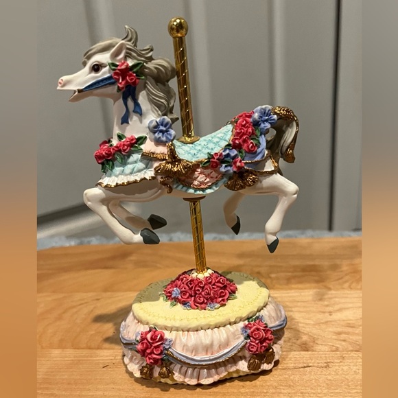 Heritage House | Art | Vintage Heritage House Melodies County Fair ...